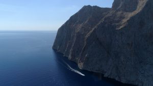 Meet Santorini’s Neighbour – Anafi